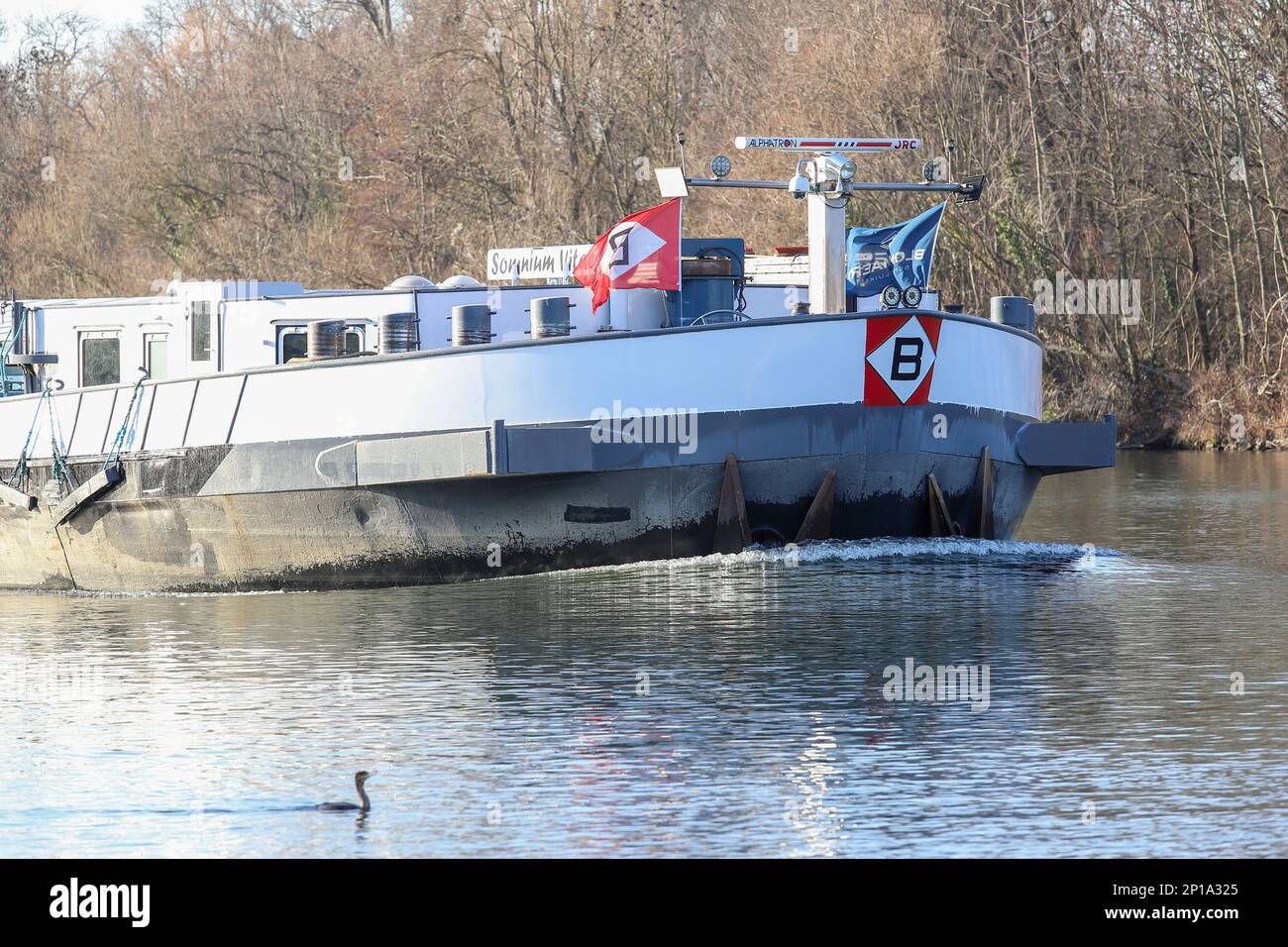 Shipping barges on main hi-res stock photography and images - Alamy