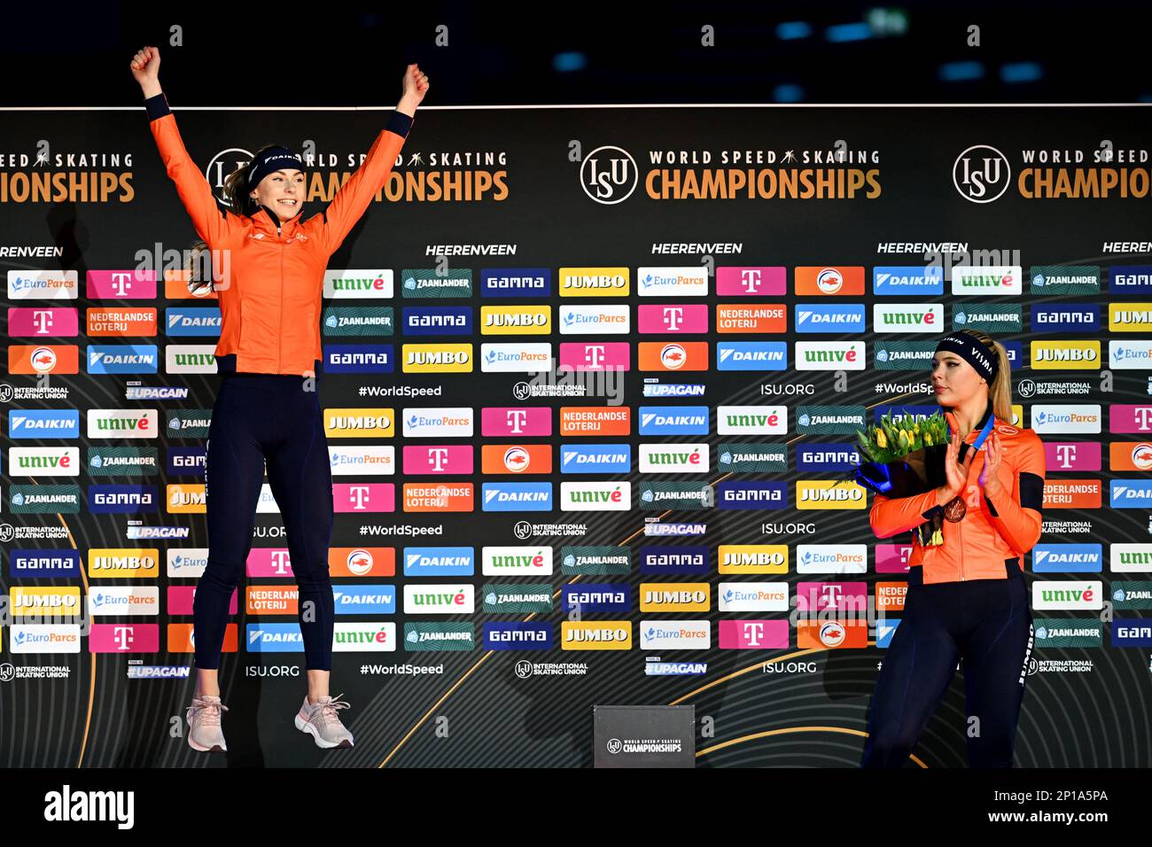 HERENVEEN - Femke Kok and Jutte Leerdam during the medal ceremony at ...