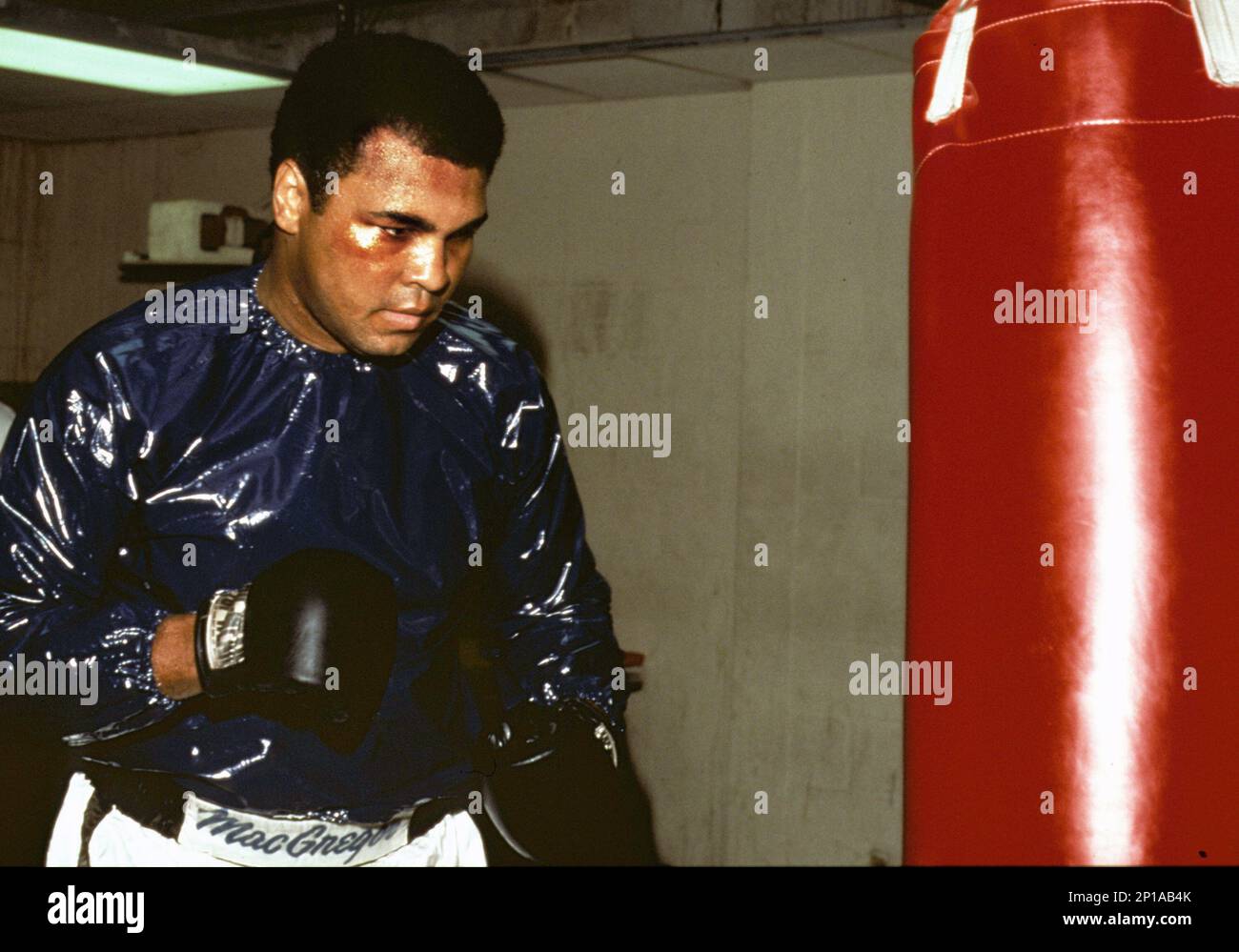 Boxer Muhammad Ali works out at the Fifth Street Gym in 1982 on Miami ...