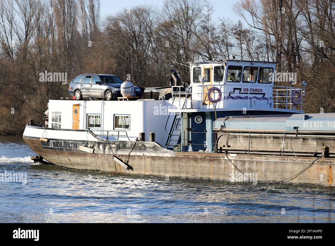 Shipping barges on main hi-res stock photography and images - Alamy