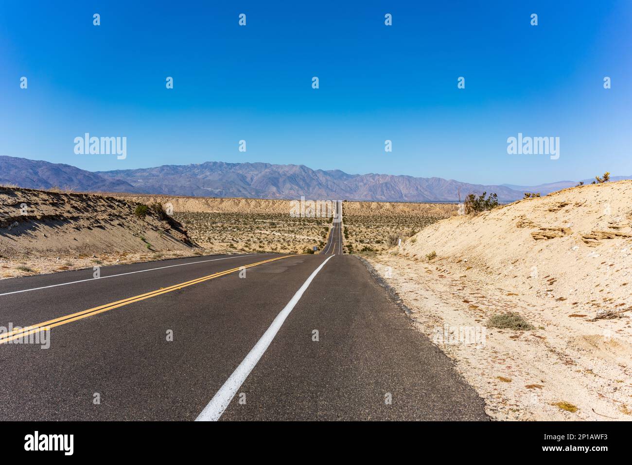 Anza-Borrego state park desert road Stock Photo - Alamy