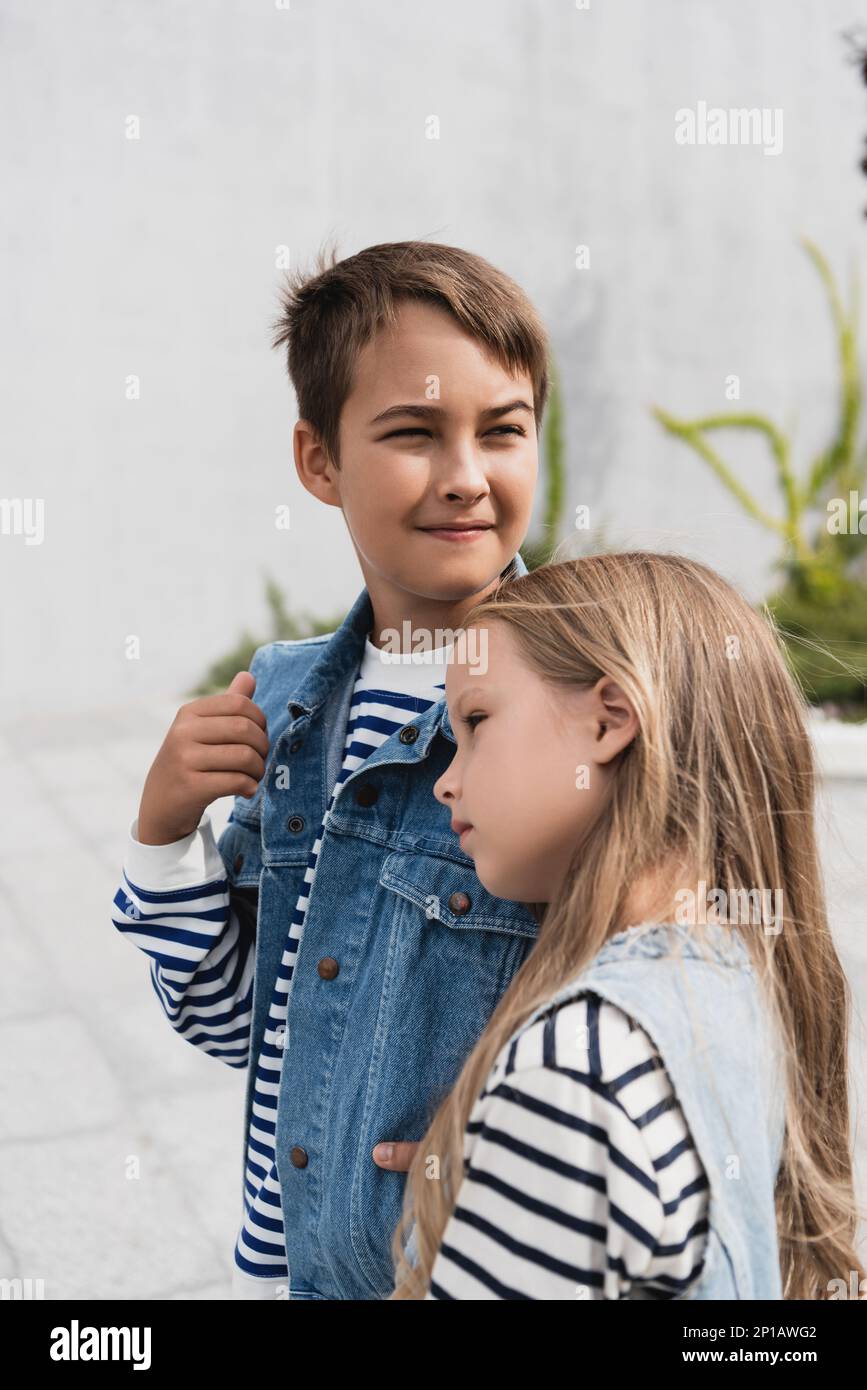 Preteen shoulder hi-res stock photography and images - Alamy