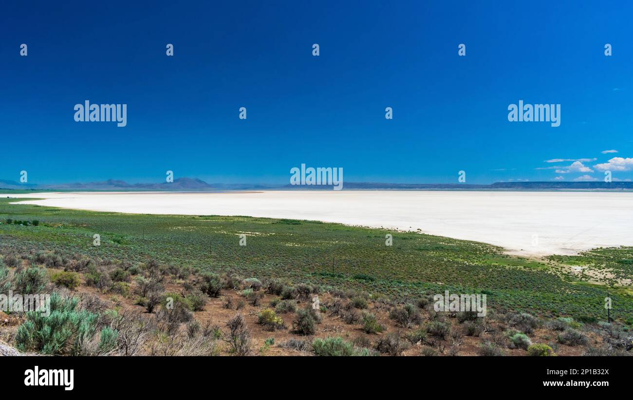 Alvord lake playa hi-res stock photography and images - Alamy