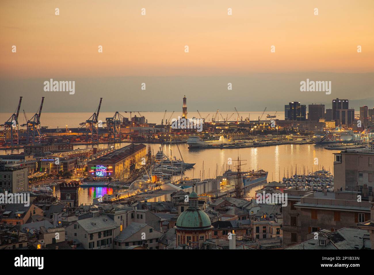 Stunning panoramic view port hi-res stock photography and images - Alamy