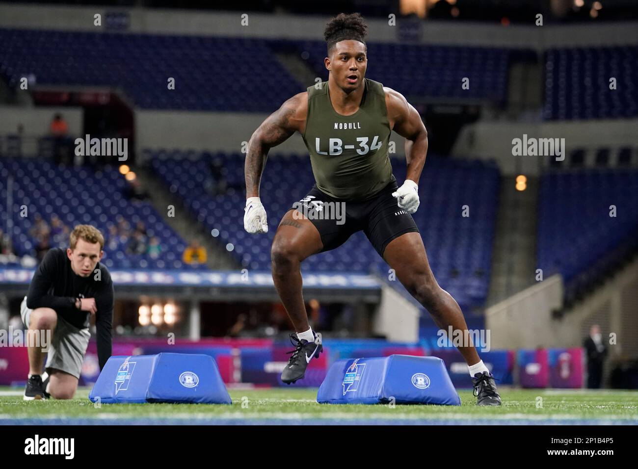 TCU linebacker Dee Winters runs a drill at the NFL football scouting ...