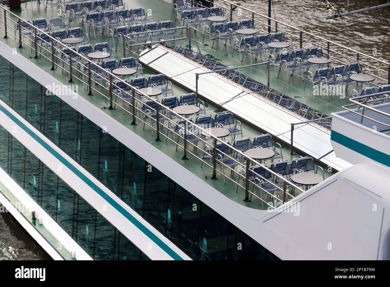 Cruise ship on the dock, waiting for the passengers Stock Photo - Alamy