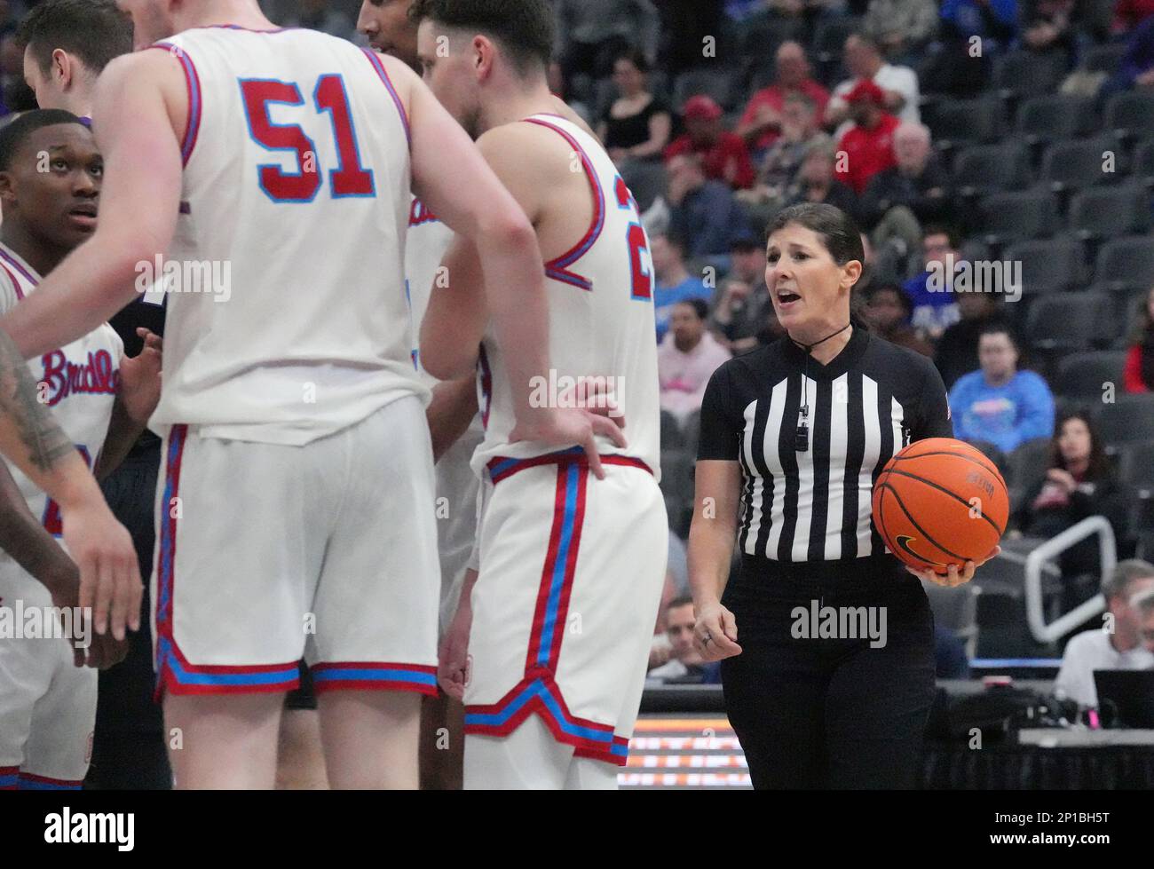 Basketball time out referee hi-res stock photography and images - Alamy