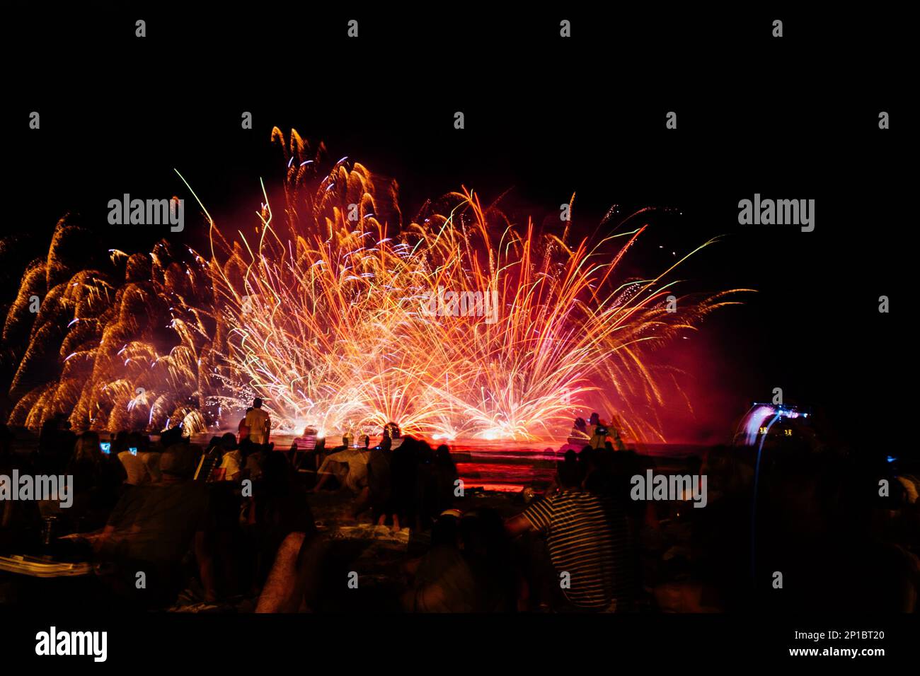 Colorful fireworks at night - great for wallpapers and backgrounds ...