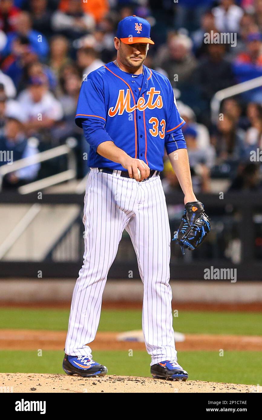 19 MAY 2016: New York Mets starting pitcher Matt Harvey (33) stands on ...