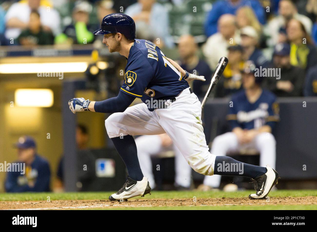 May 14, 2016: Milwaukee Brewers center fielder Alex Presley #15 gets an ...