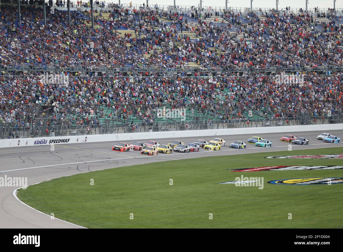 7 May 2016: The field comes to the start/finish line during the NASCAR ...
