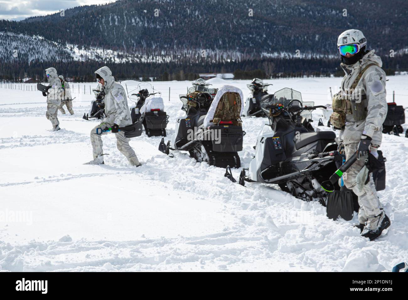 10th Special Forces Group (Airborne) Special Forces practice avalanche ...
