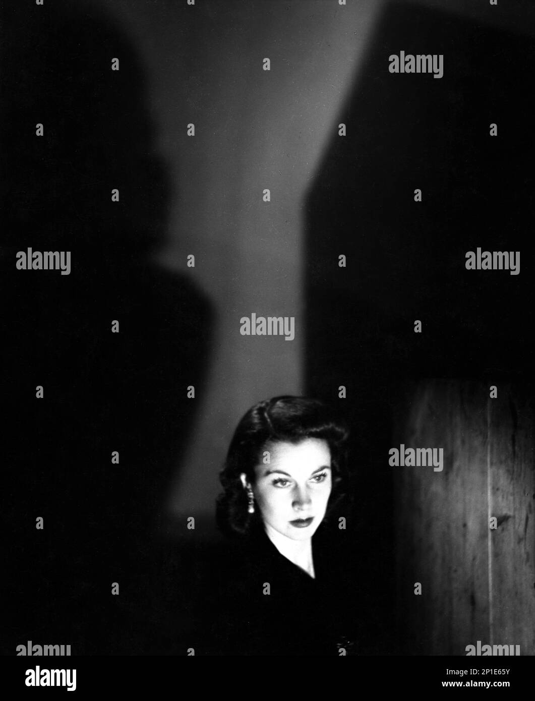 VIVIEN LEIGH circa 1945 Portrait by JOHN VICKERS Stock Photo - Alamy