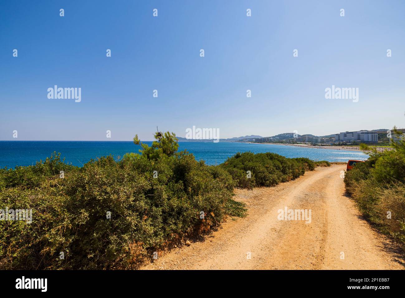 Road overlooking the sea hi-res stock photography and images - Alamy