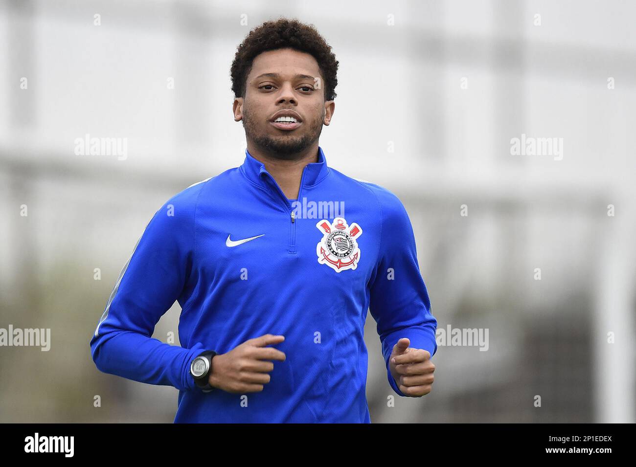 SAO PAULO - SP - 29/04/2016 - TREINO DO CORINTHIANS - Andre durante ...