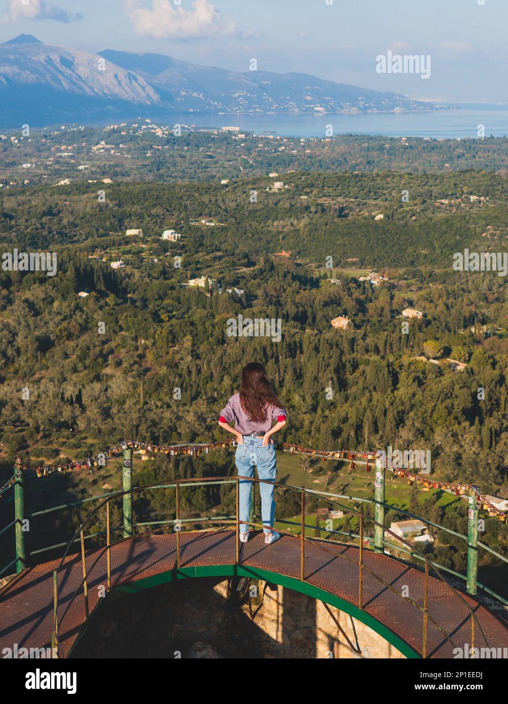 View of Kaiser's Throne observation deck lookout, Pelekas village ...