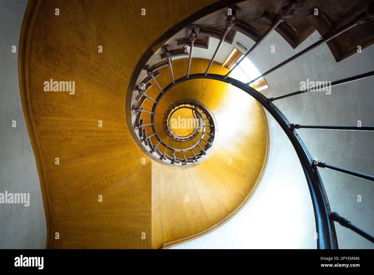 Alzay le rideau hi-res stock photography and images - Alamy