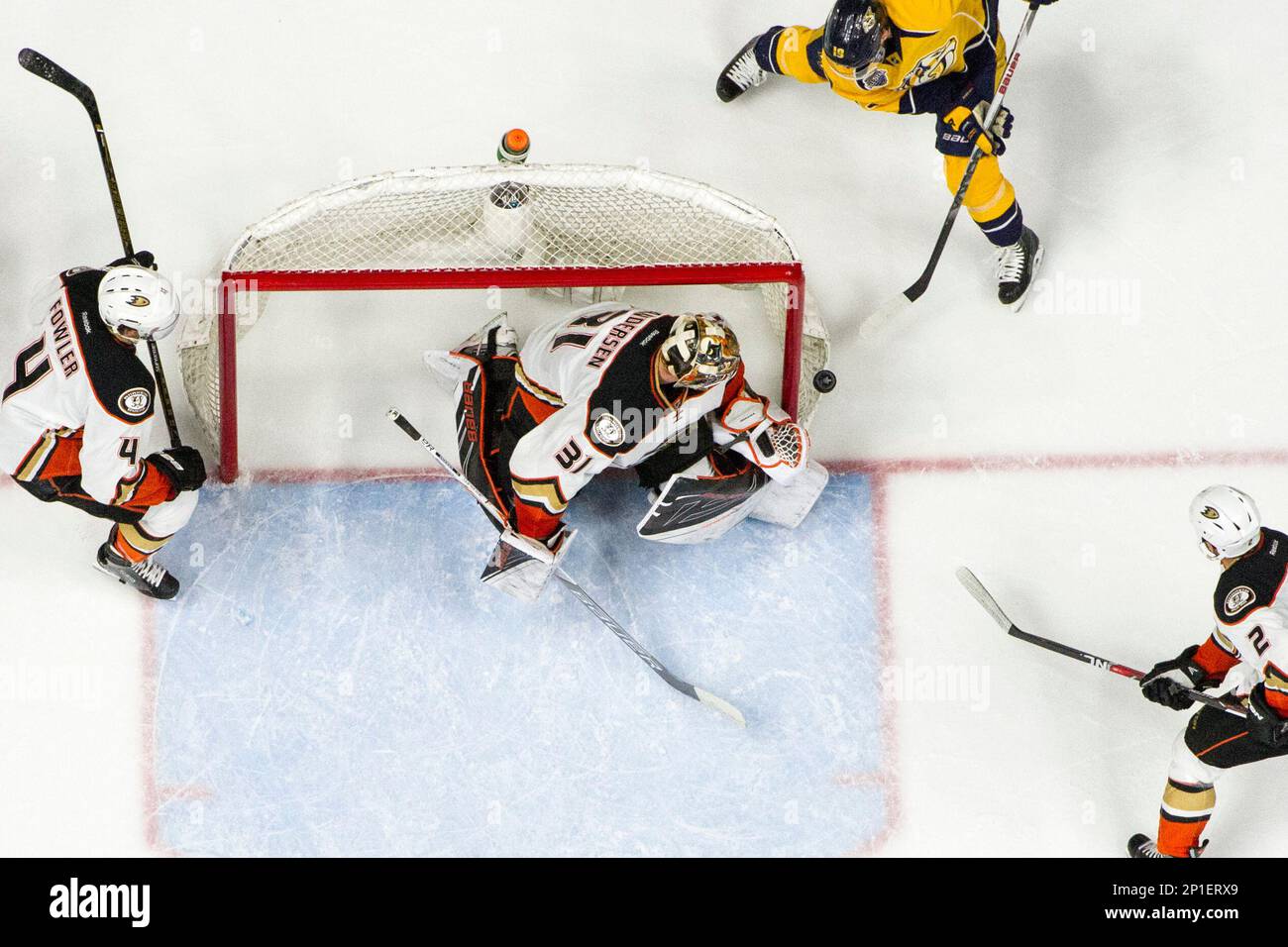 April 25, 2016: Nashville Predators center Calle Jarnkrok (19) tries to ...