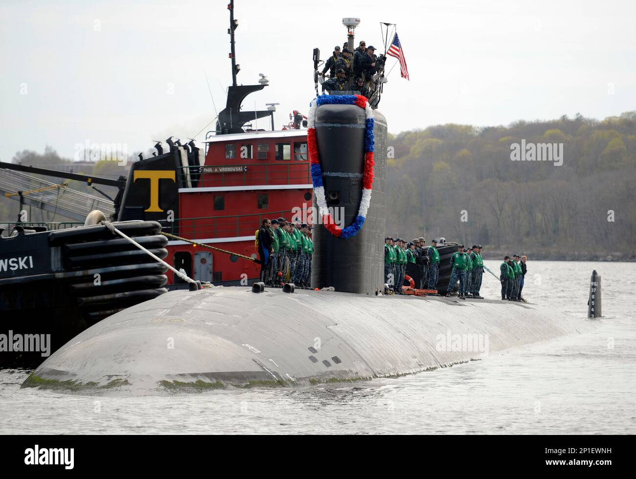 The U.S. Navy submarine USS Toledo (SSN 769) returns to the Navy ...