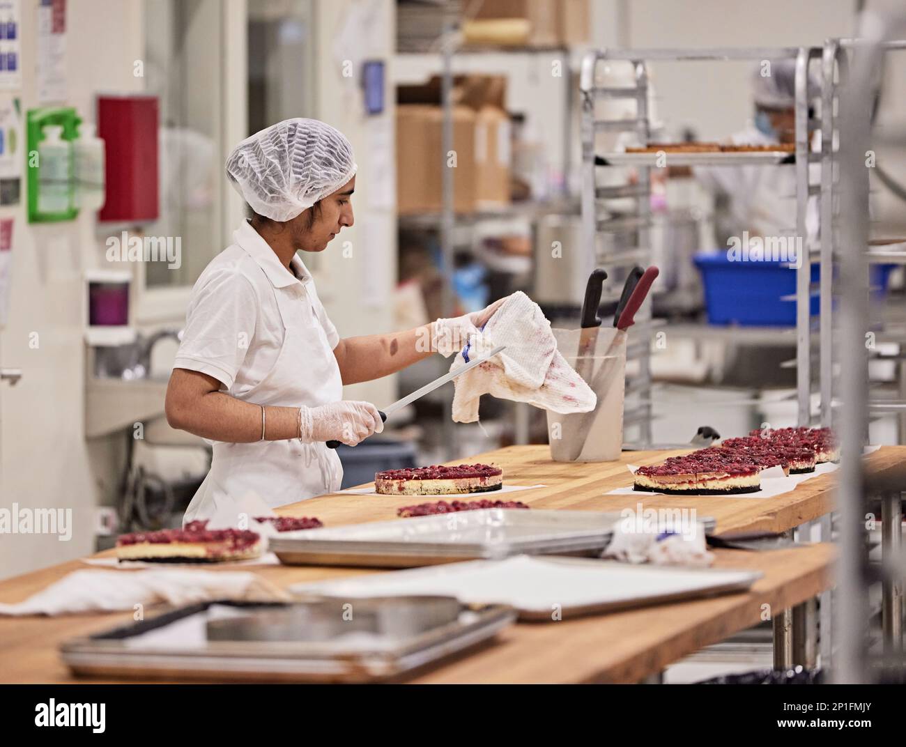 Bakery cake racks hi-res stock photography and images - Alamy