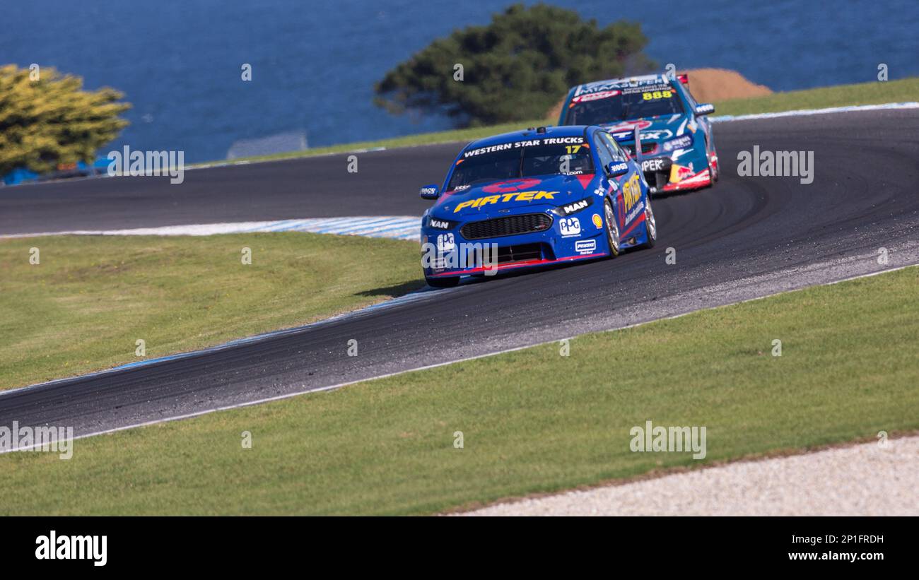 17 Apr 2016: Scott Pye (#17) of DJR Team Penske and Craig Lowndes (#888 ...