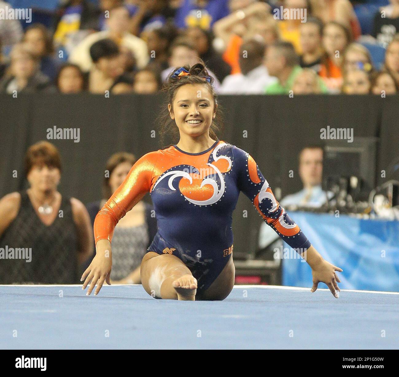 April 15, 2016: Illinois' Lizzy LeDuc performs the splits on the floor ...