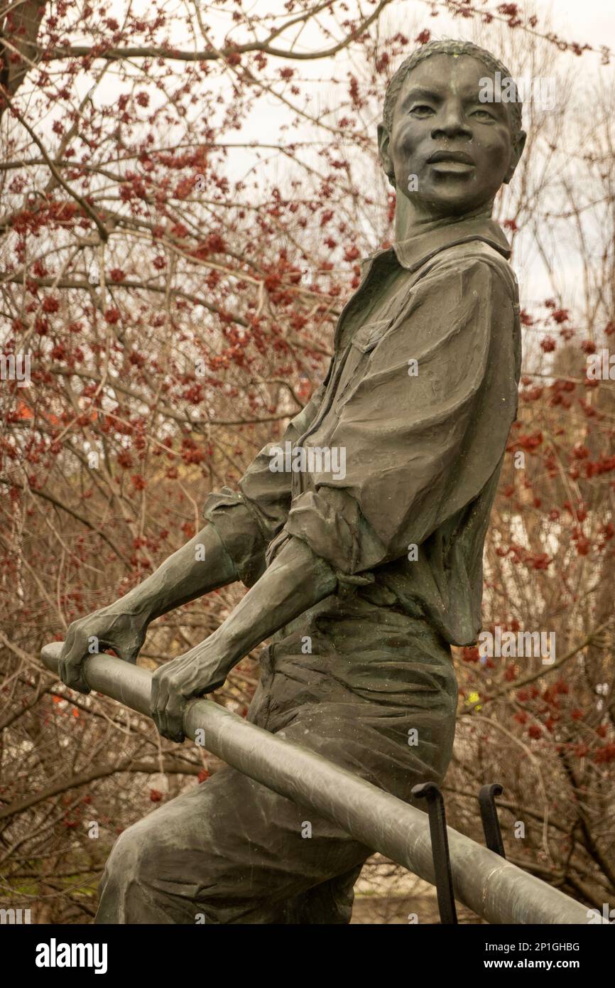 the Headman statue commemorates the contributions of the African ...