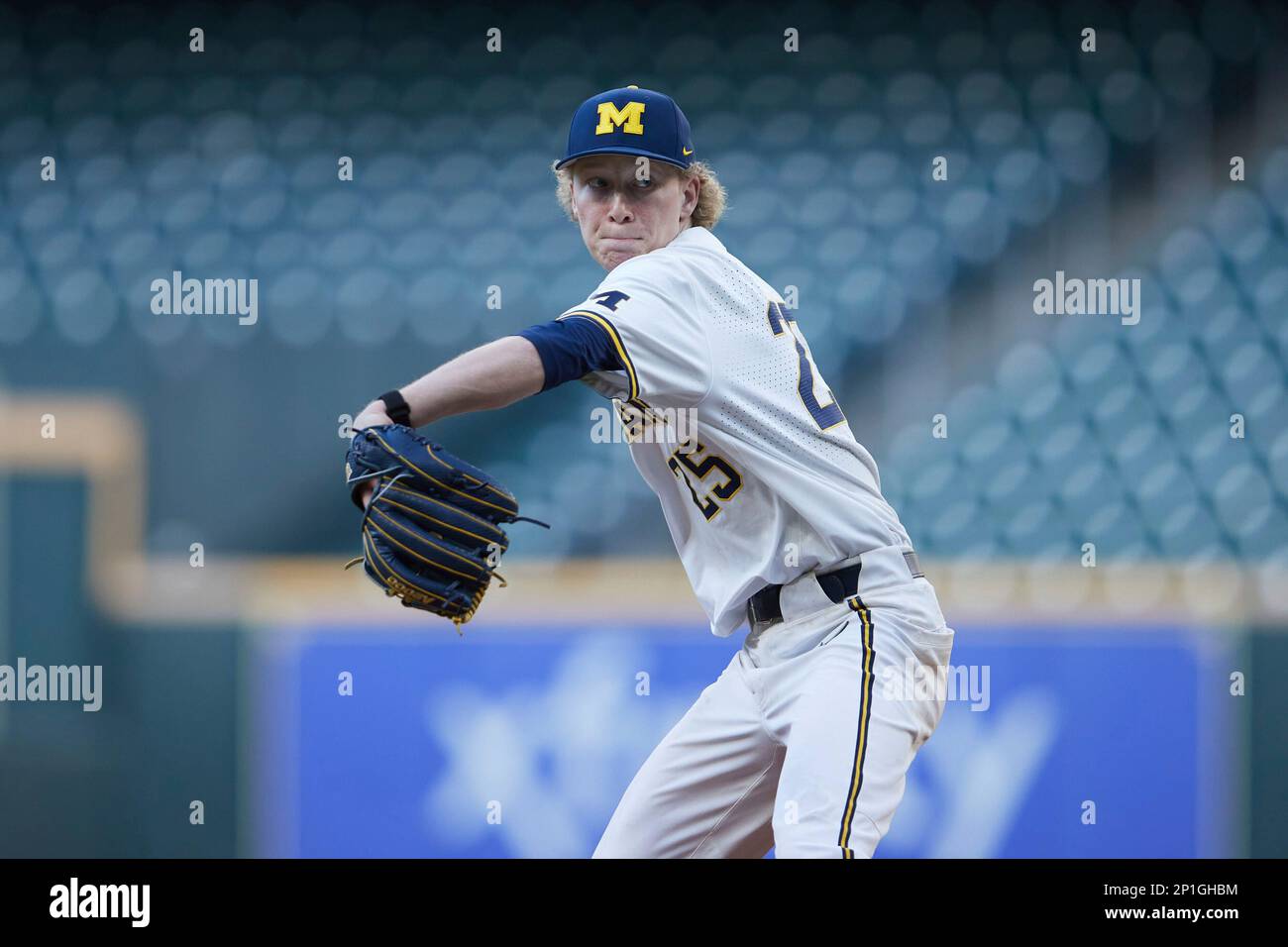Michigan Wolverines relief pitcher Kurt Barr (25) in action against the ...