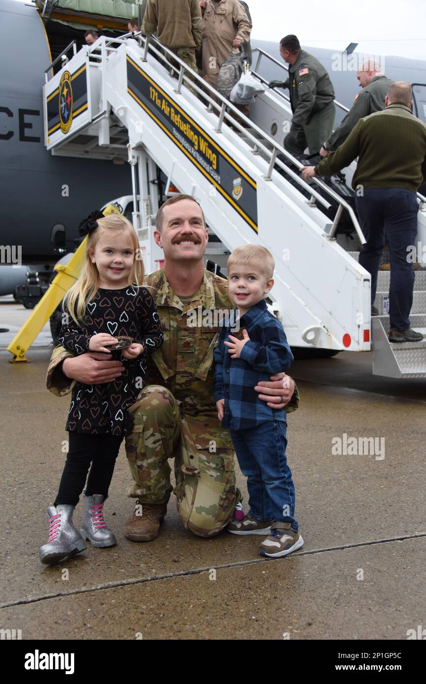 Nearly 100 Pennsylvania Air National Guardsmen with the 171st Air ...