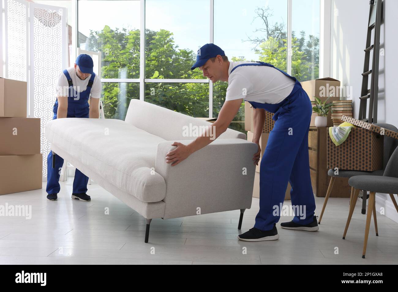 Moving service hi-res stock photography and images - Alamy