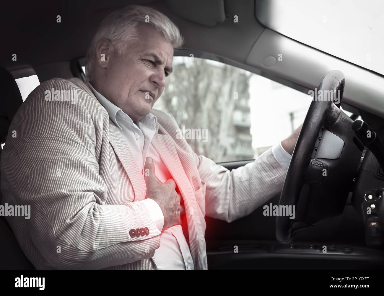 Old man car help hi-res stock photography and images - Alamy