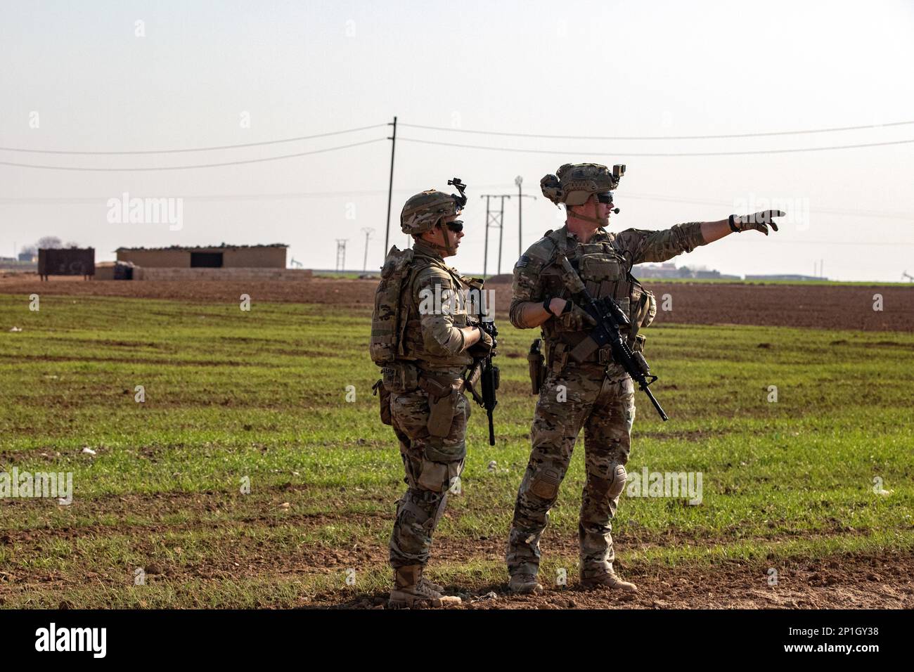 U.S. Army 1st Lt. Zac Thompson, assigned to Charlie Company, 1st ...