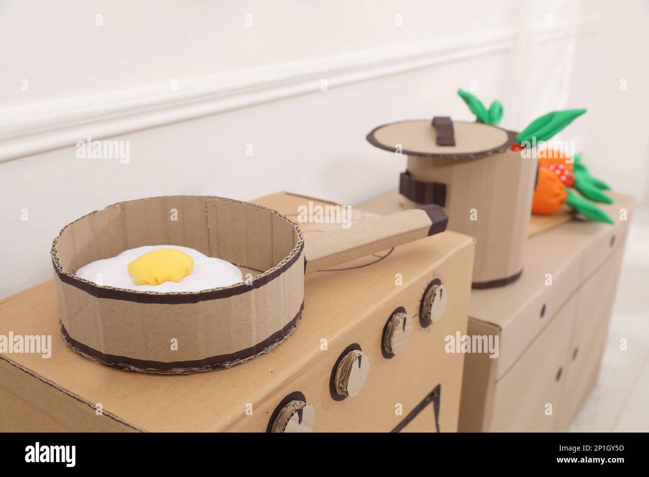 Kitchen frying pan hi-res stock photography and images - Alamy