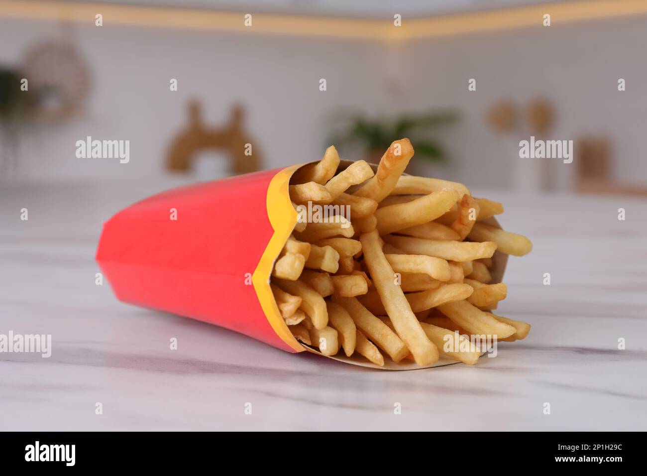 Mcdonald restaurant kitchen hi-res stock photography and images - Alamy