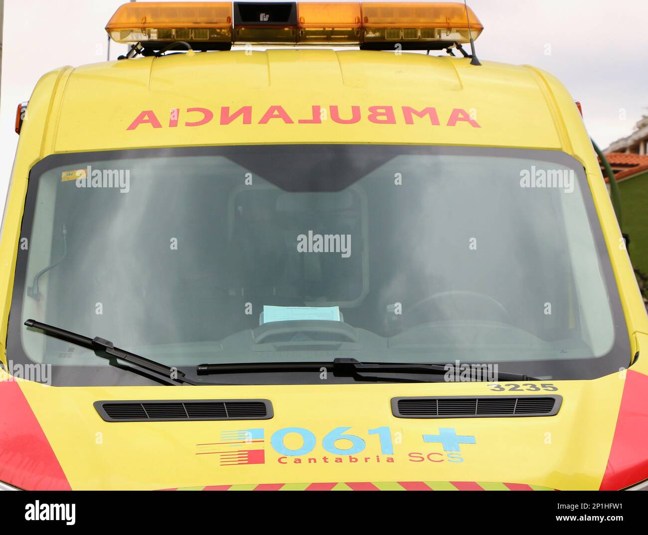 Emergency services vehicle hi-res stock photography and images - Alamy