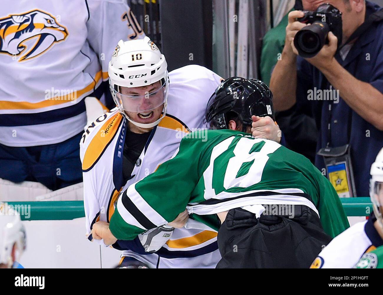 Nashville Predators center Colton Sissons (10) and Dallas Stars right ...