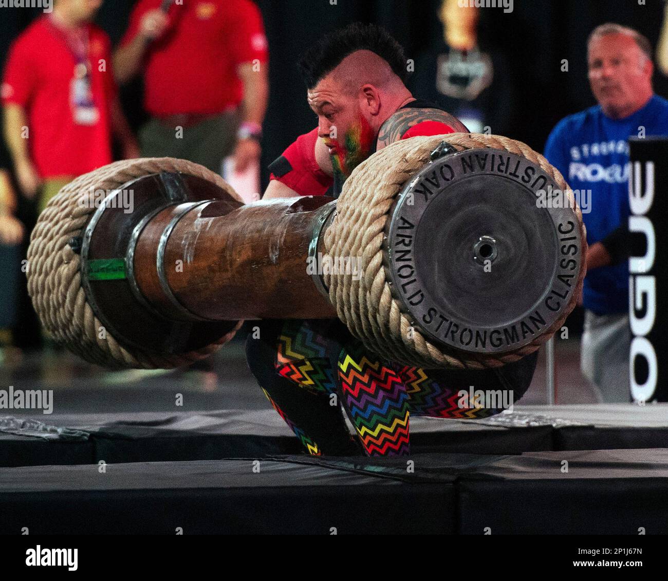 Mens log lift competition hi-res stock photography and images - Alamy
