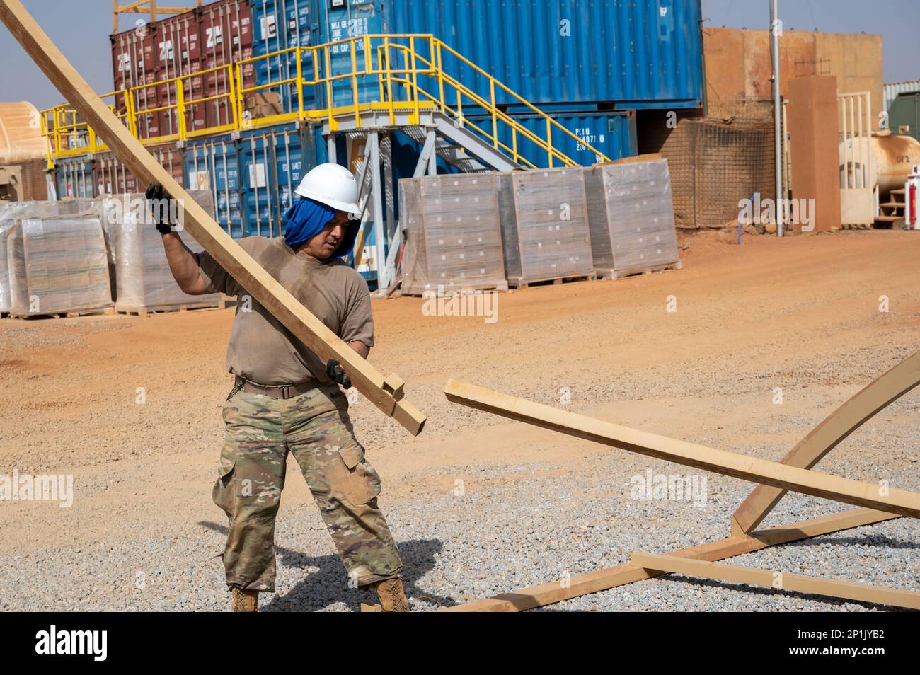 U.S. Air Force Master Sgt. Samuel Gainey, 768th Expeditionary Air Base ...