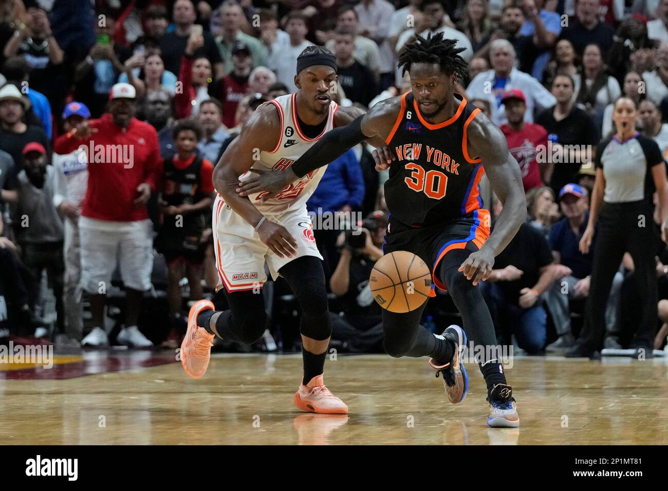 New York Knicks forward Julius Randle (30) regains possession of a ball against Miami Heat ...