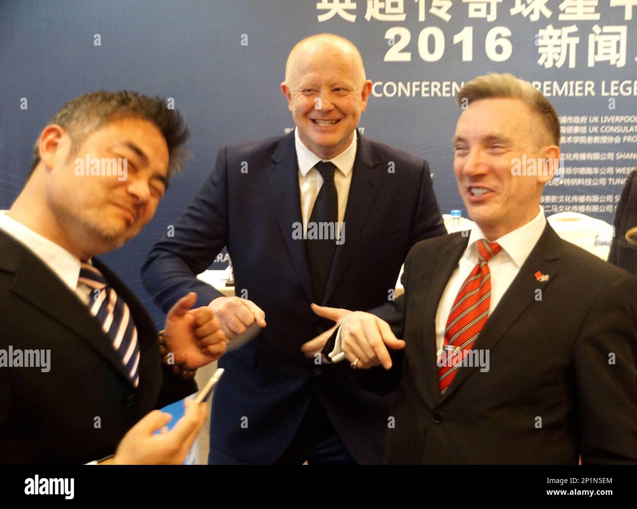 Liverpool Vice Mayor Gary Millar, right, and English football manager ...