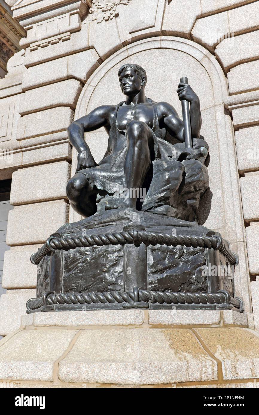The 3-ton bronze sculpture by Henry Hering named Energy of Repose sits ...