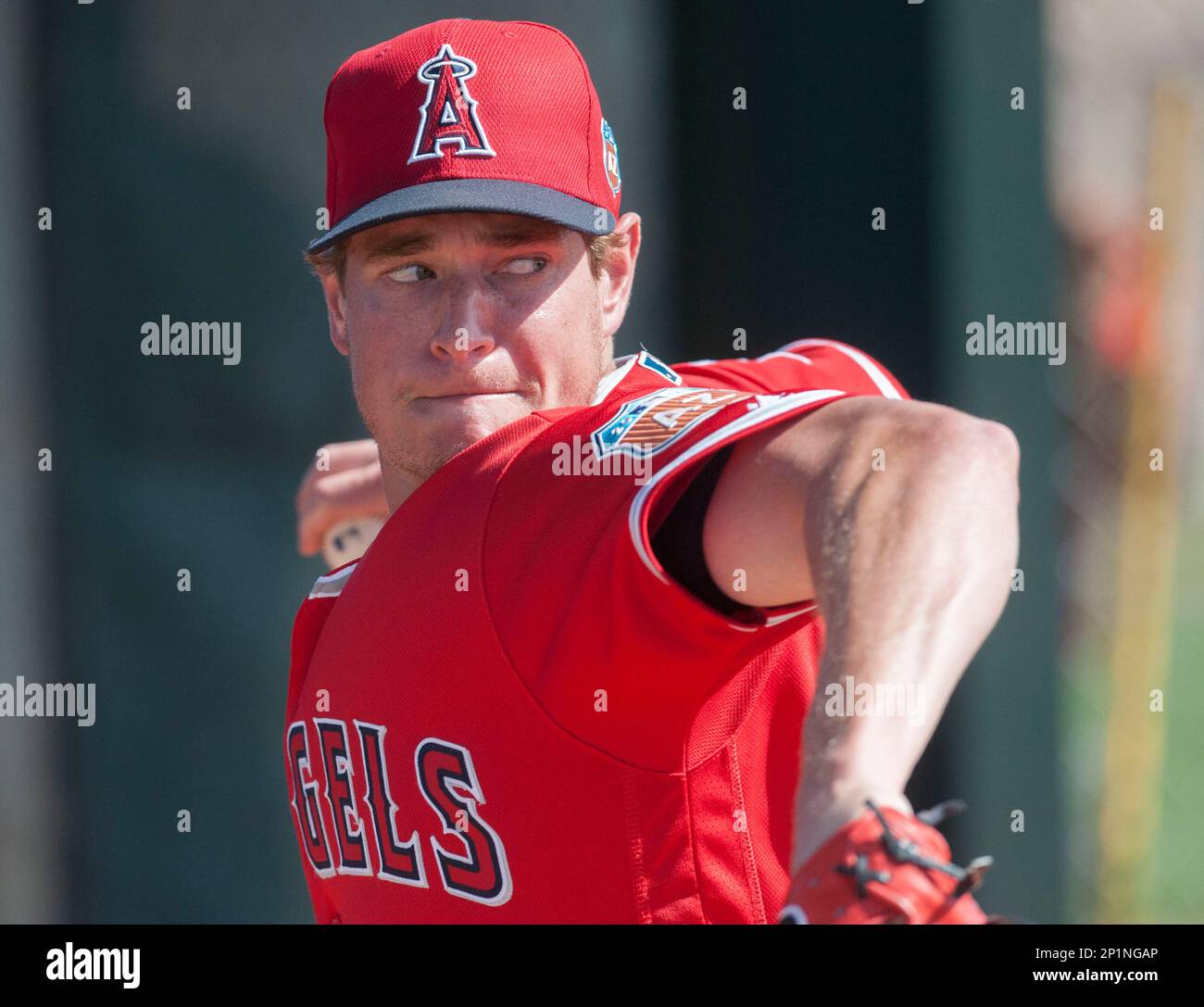 Los Angeles Angels pitcher Garrett Richards throws during a spring ...
