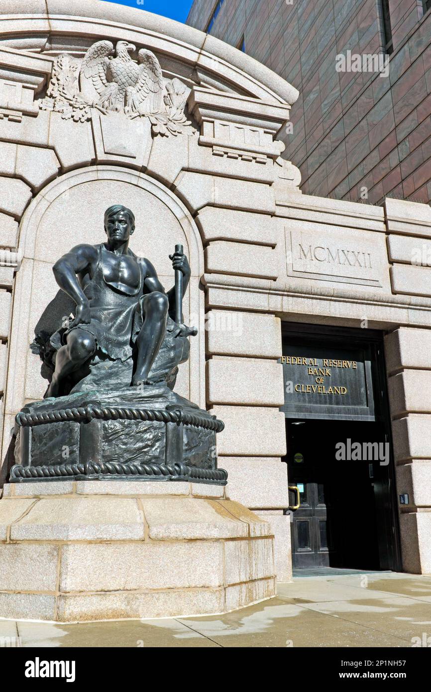 Cleveland historic higbee building hi-res stock photography and images ...