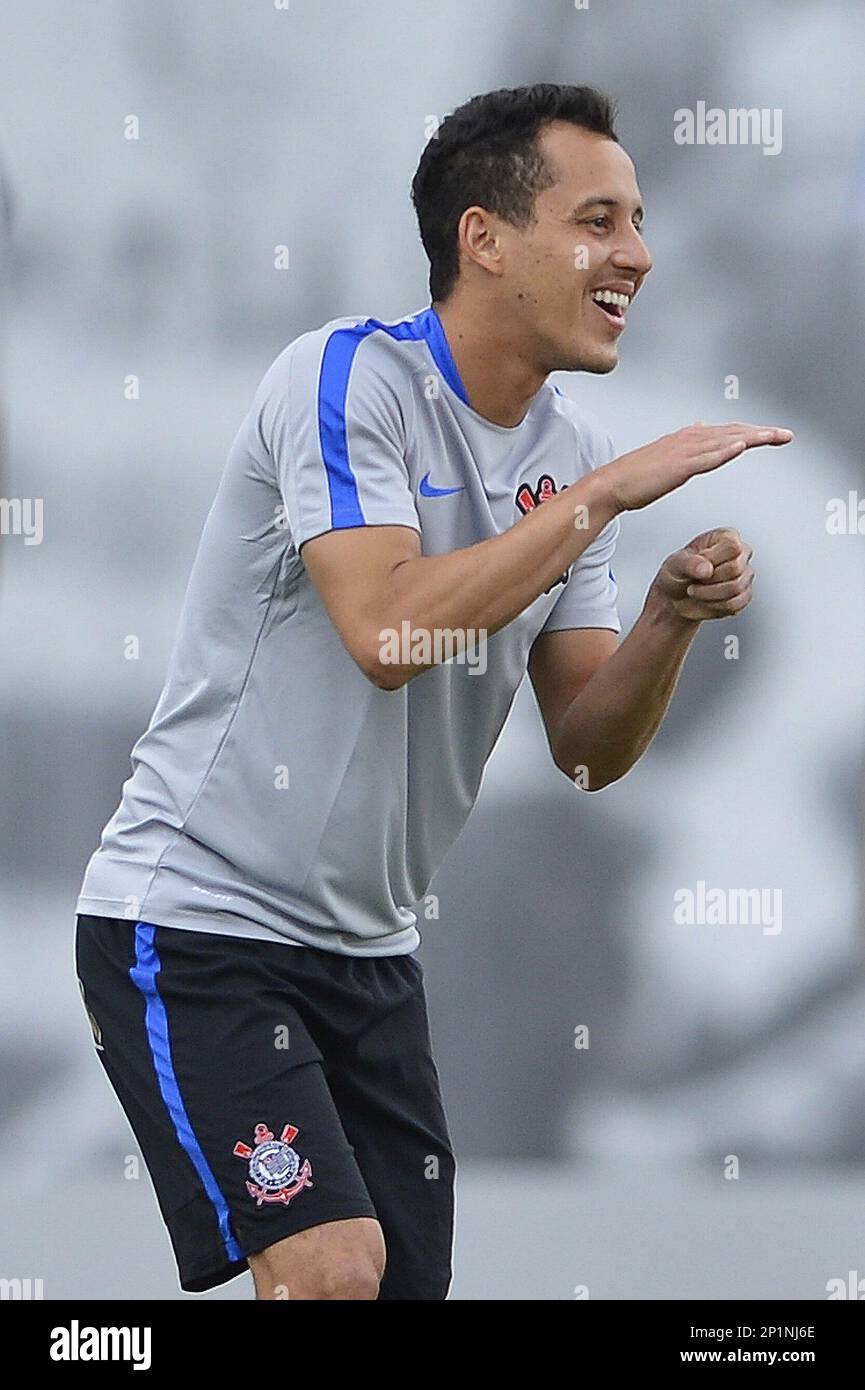 SAO PAULO - SP - 26/02/2016 - TREINO DO CORINTHIANS - Rodriguinho ...