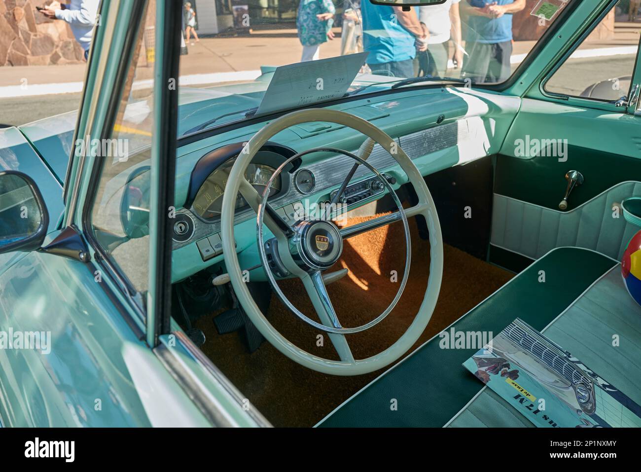 Palm Springs classic car show Stock Photo - Alamy