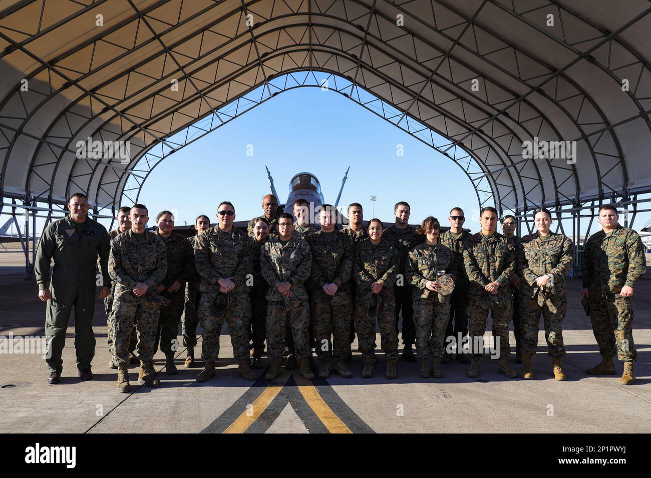 Marines with the 8th Marine Corps District participate in a tour of ...