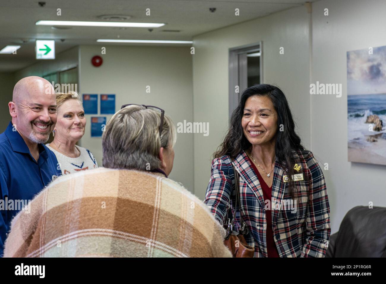 U.S. Navy Ombudsman-At-Large Junifer Thomas introduces herself to ...