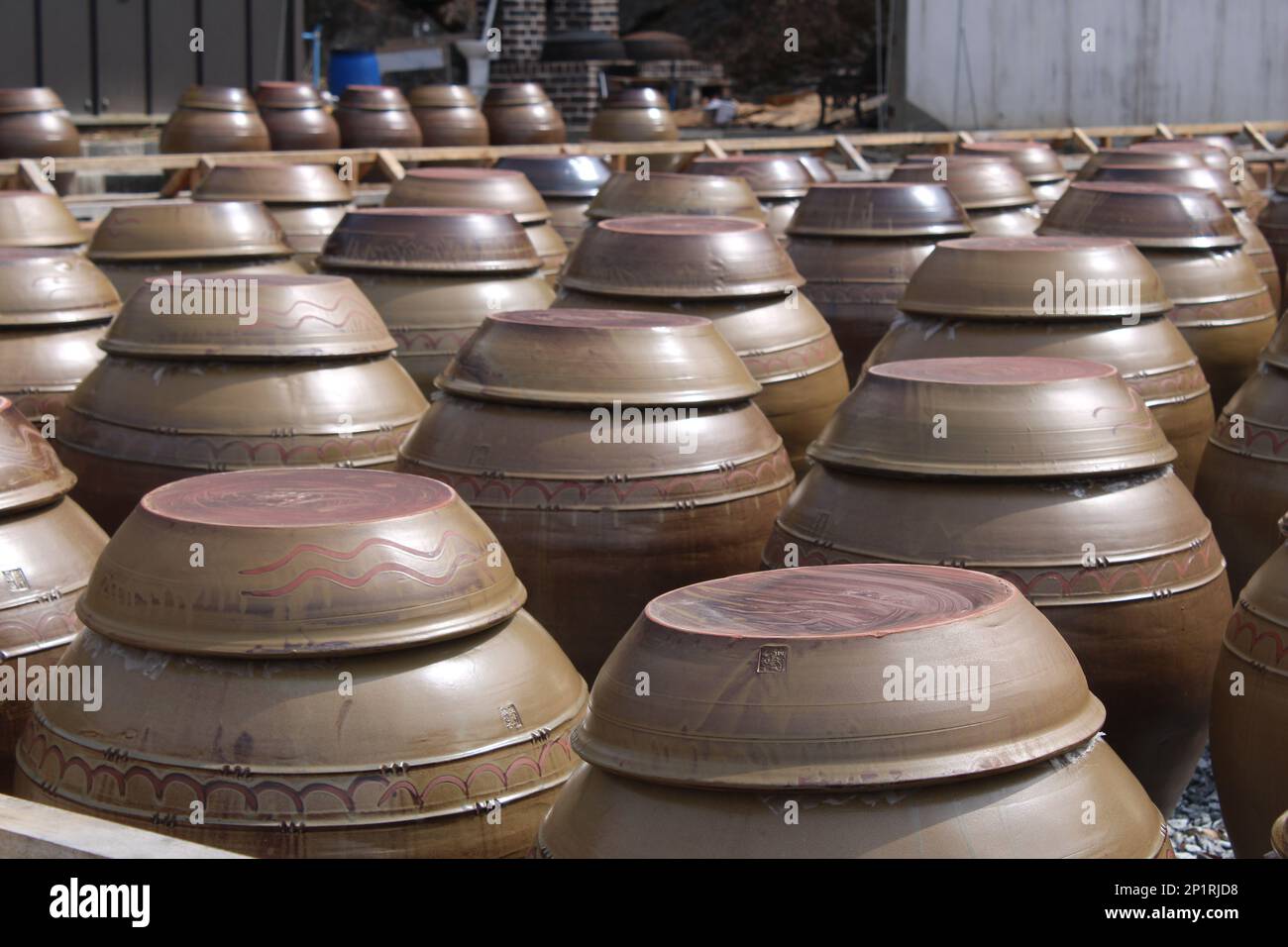 Traditional Korean fermentation jars in country market Stock Photo - Alamy