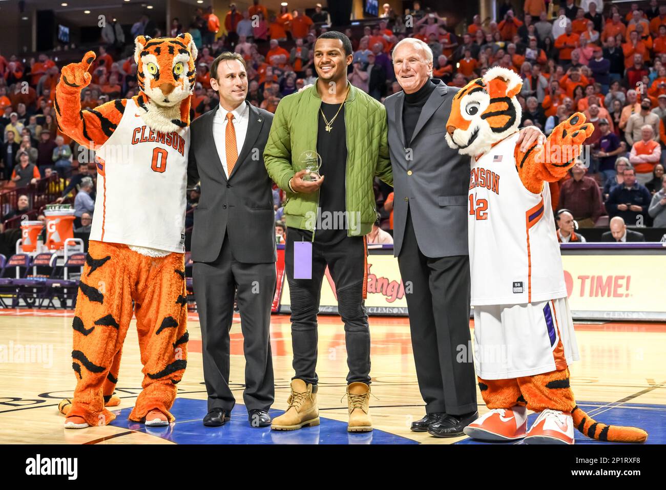 January 27, 2016: Clemson quarterback Deshaun Watson (in green) stands ...