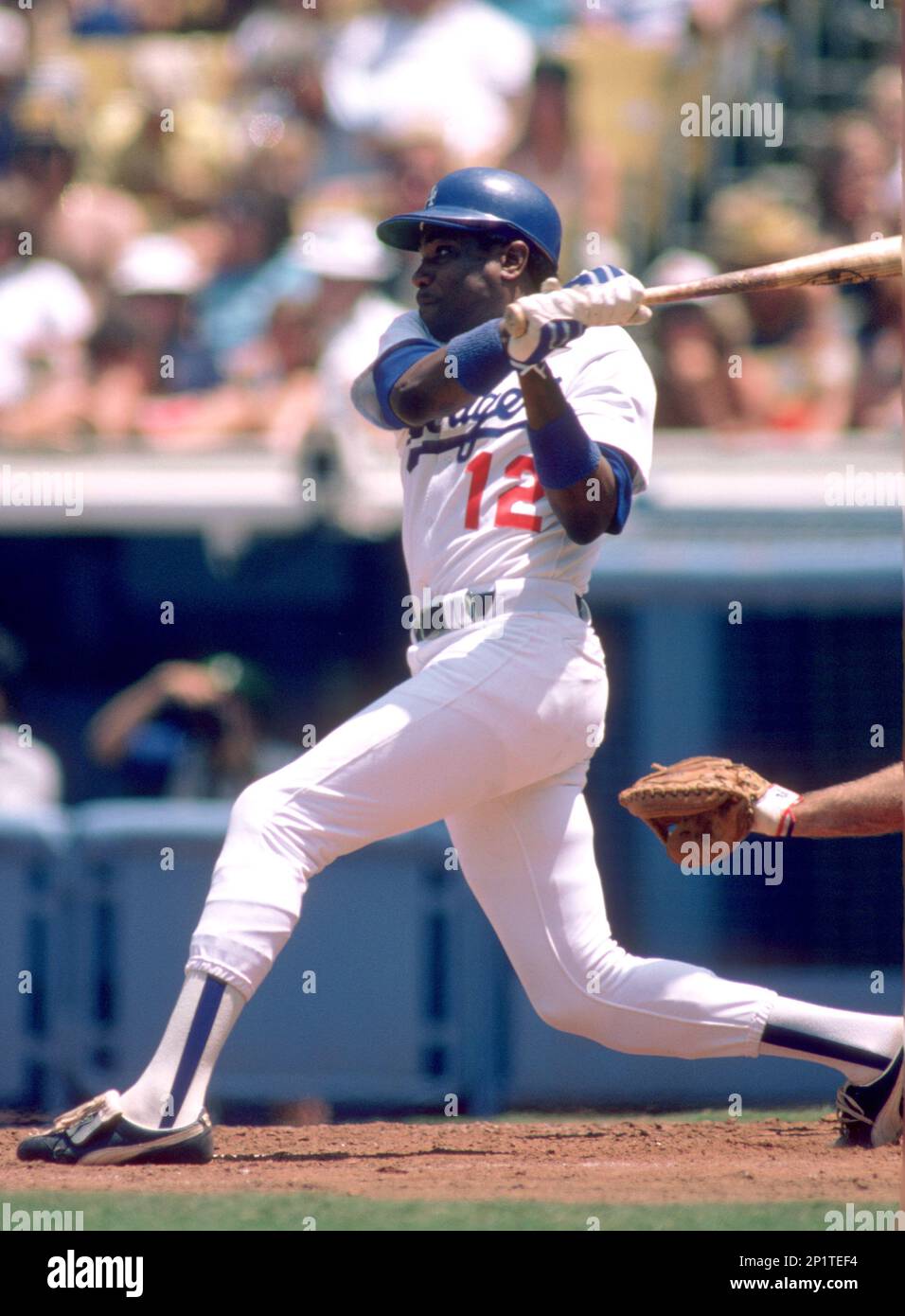 Los Angeles Dodgers Dusty Baker (12) during a game his 1982 season with ...